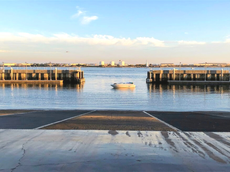 Walking Shoreline Park at Shelter Island – San Diego Beach Secrets